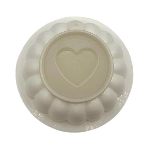 Tupperware | Kitchen | Vintage Tupperware White Heartshaped Jelring ...